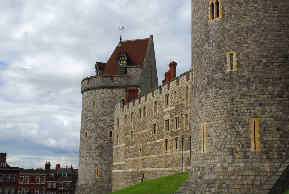 The History of the British Isles; The Evolution of The Monarchy – The ...